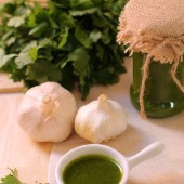 Mojo de cilantro, uno de las mejores salsas de la cocina canaria