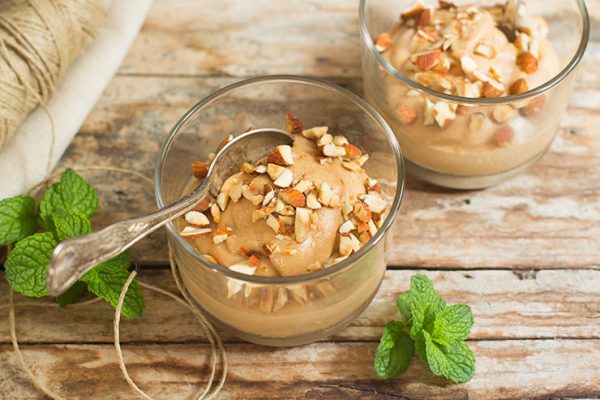 Mousse de gofio de espelta, postres canarios originales