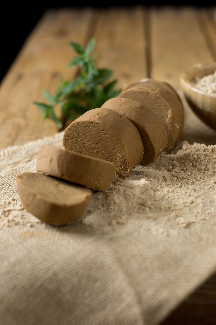 Cómo hacer una PELLA DE GOFIO, una receta tradicional canaria